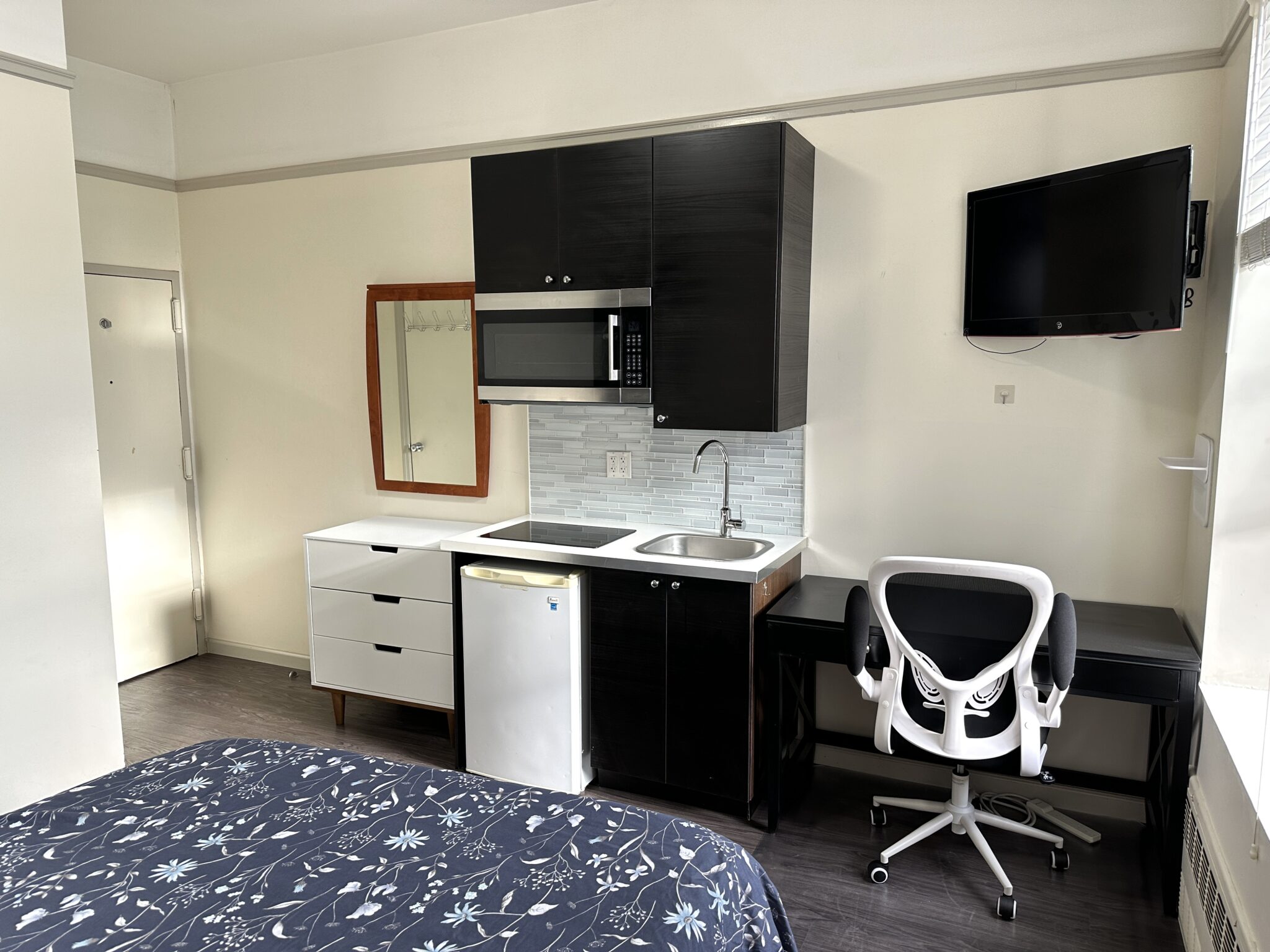 Front View Premium | Union Square Apartments